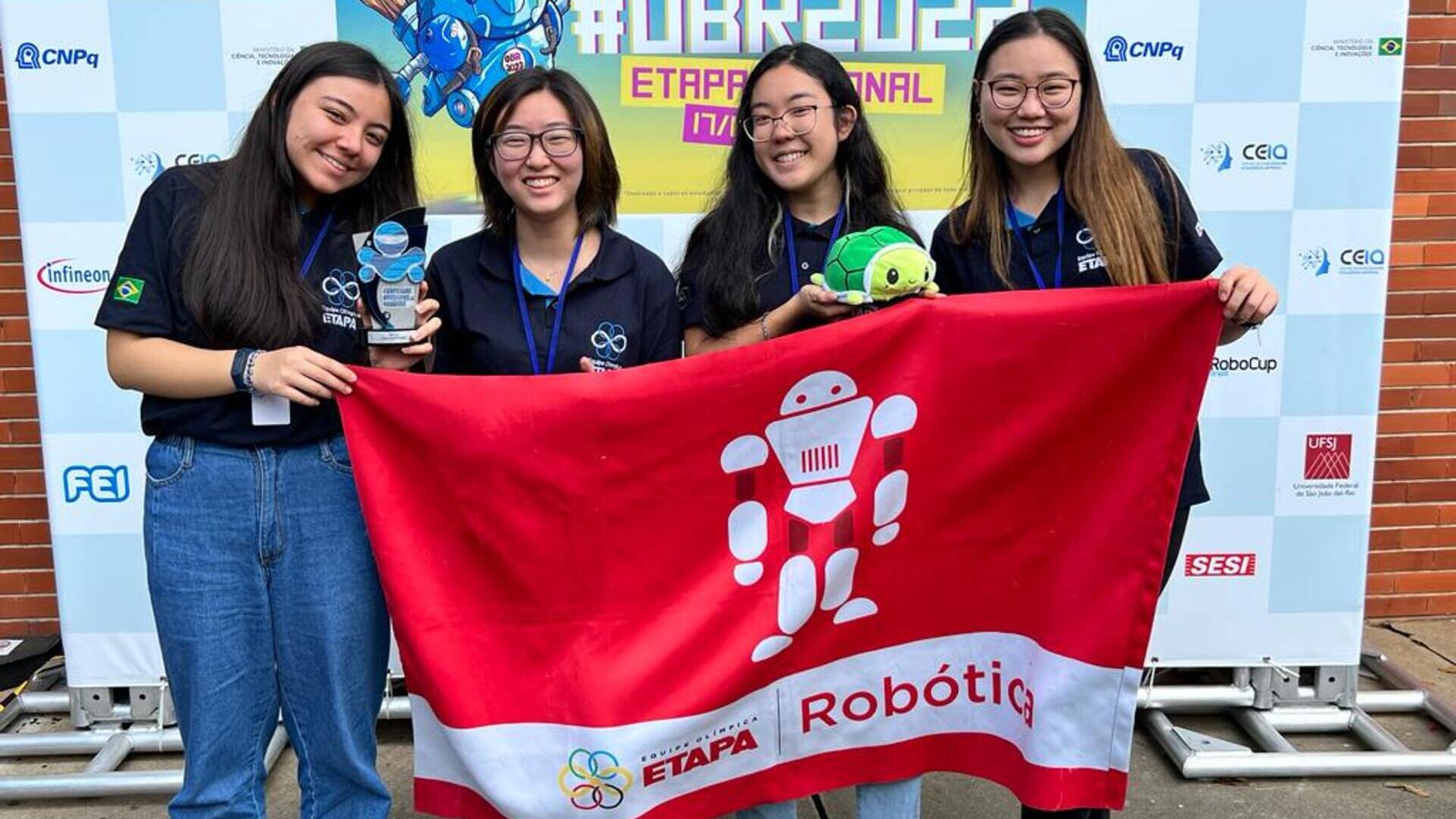 Alunos do Colégio Etapa são premiados na LARC 2022